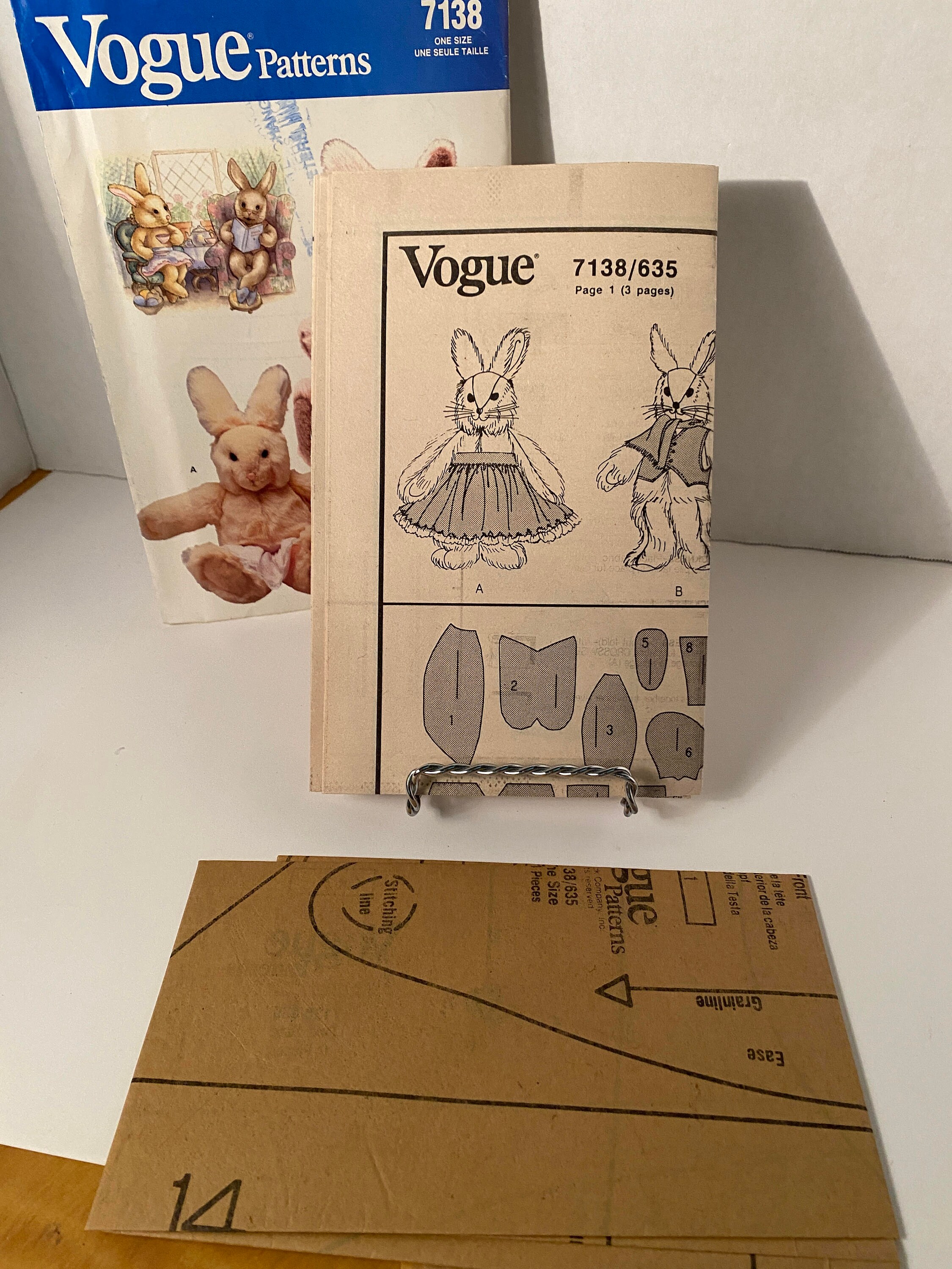 Vogue 7138 Bunnies Sewing Pattern, 28" Stuffed Boy Girl Rabbit, Linda ...