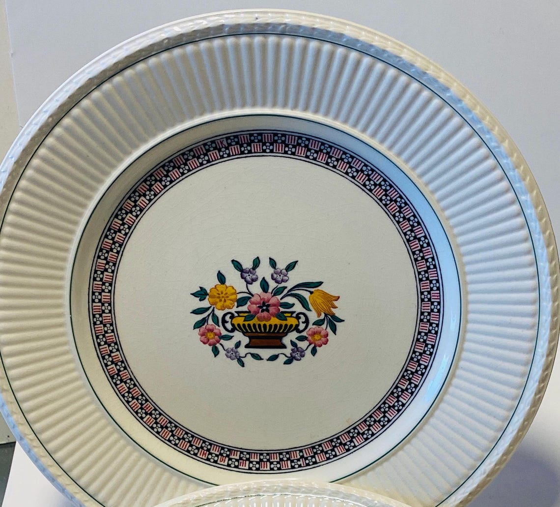 Wedgwood England Trentham Red Luncheon Plate Etruria 9" EX - Etsy