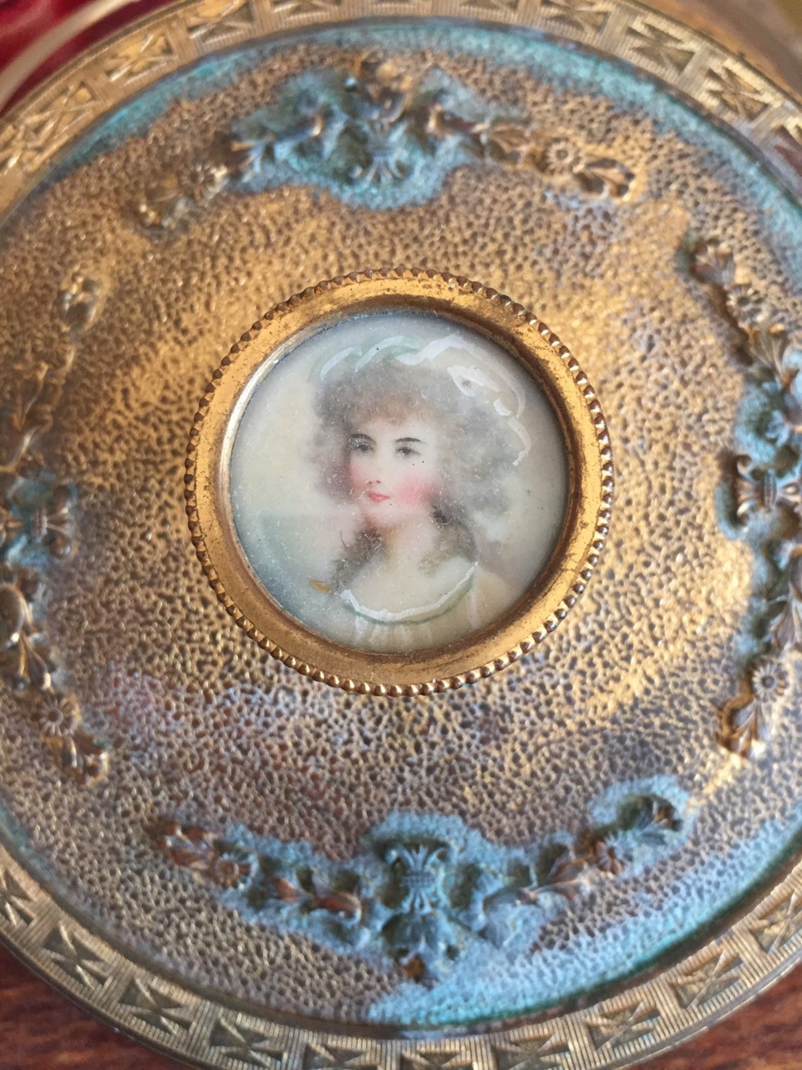 Antique Apollo 3-piece Vanity Set / Beveled Mirror / Lined Keepsake Box ...