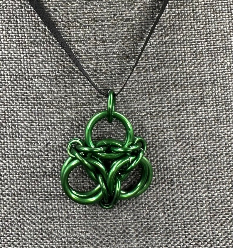 Celtic Trinity Chainmail Pendant - Etsy