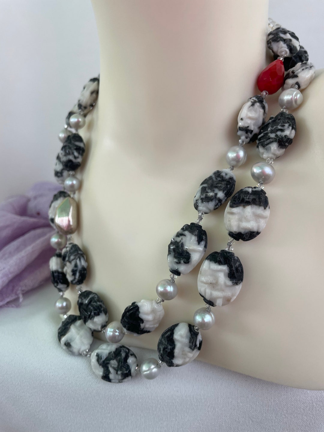 Zebra Agate Necklace, Handknotted Carved Agate, Fresh Water Light Grey ...