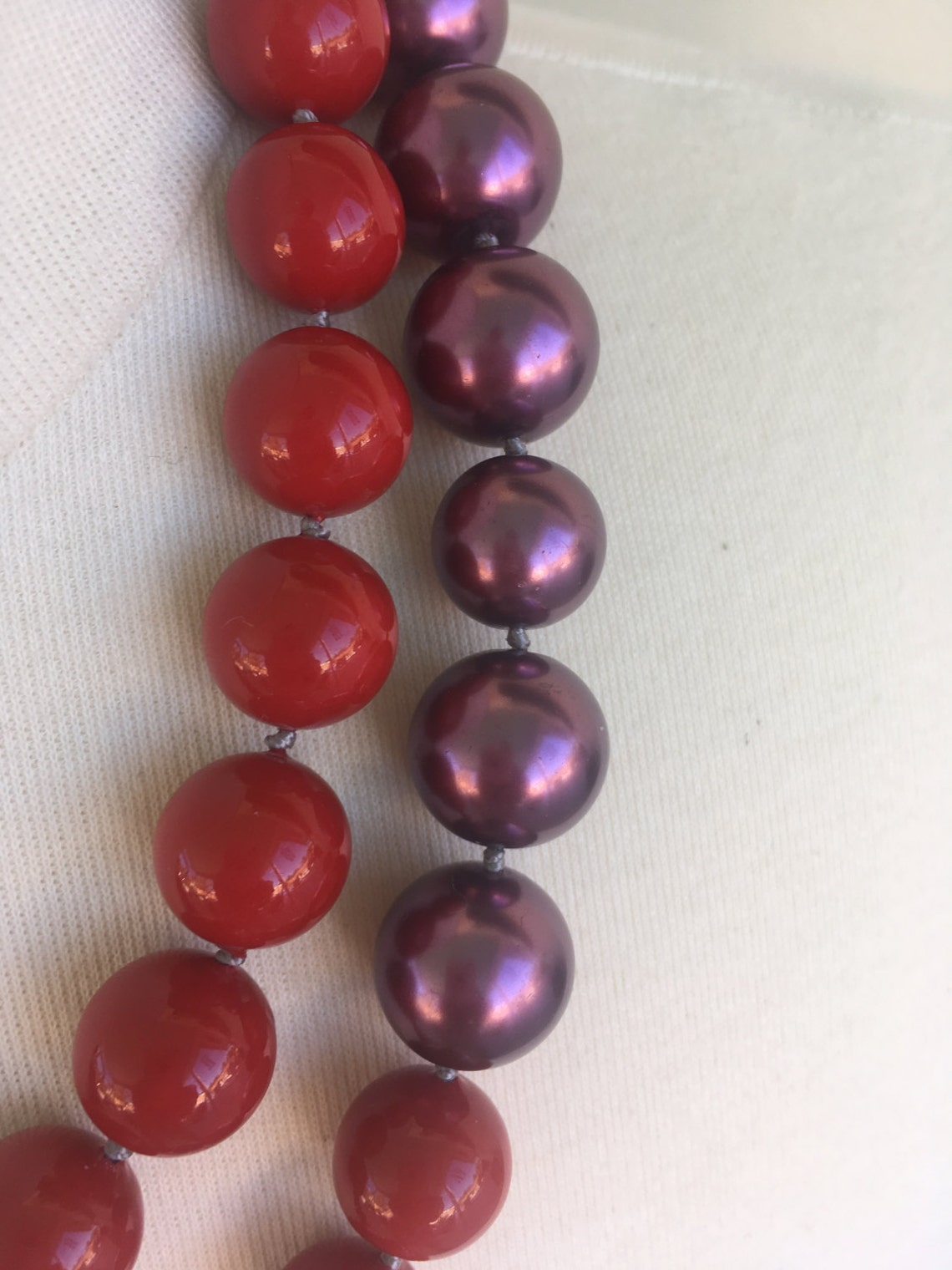 Red Wine Shell Pearls, Hand Knotted in Grey Silk, 14 Mm Red Shell ...