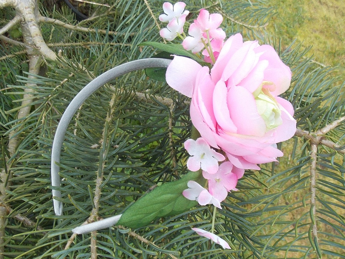 Light Pink Ranunculus Flower Crown With Green Leaves | Etsy