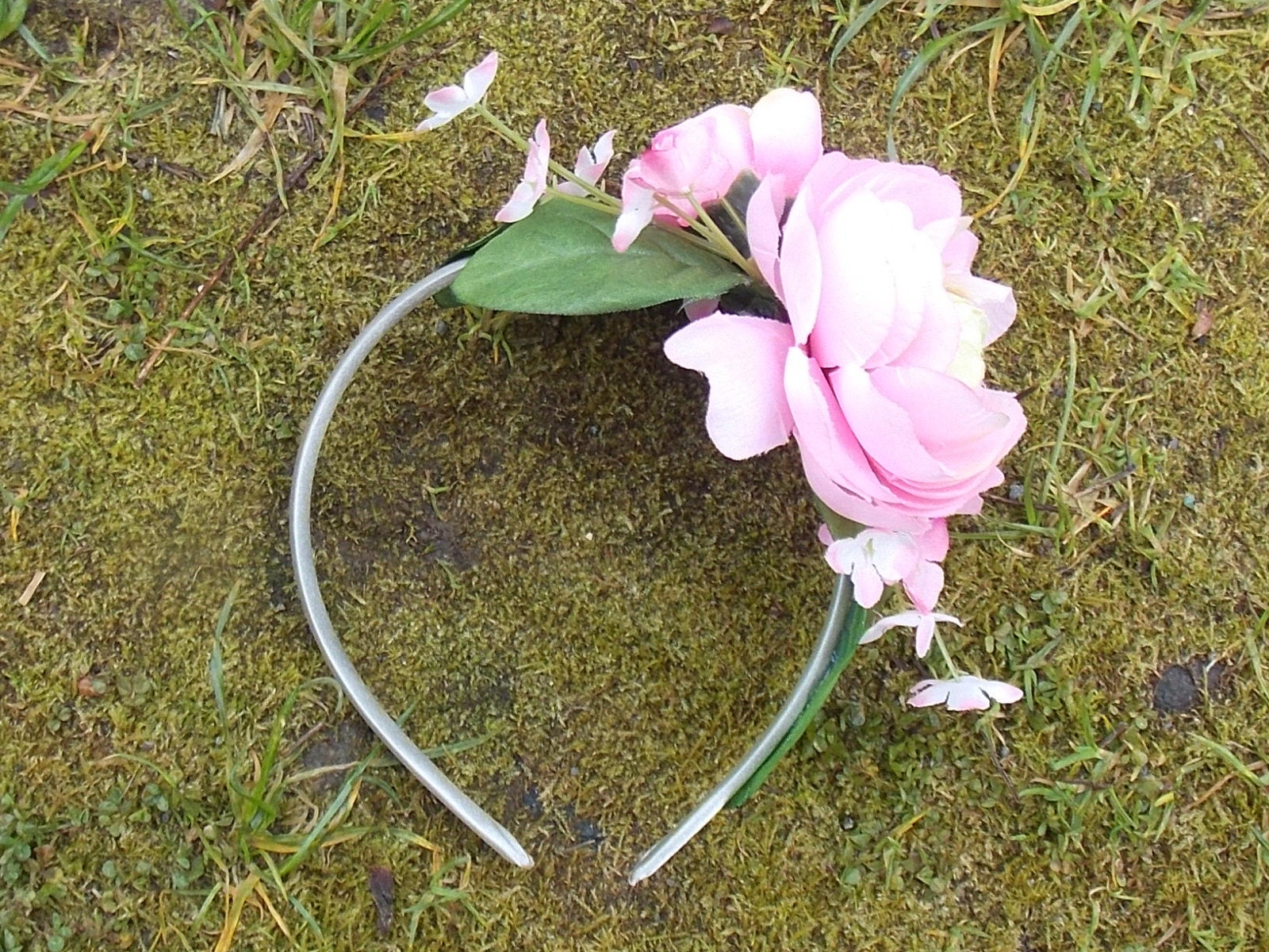 Light Pink Ranunculus Flower Crown With Green Leaves, Ranunculus ...