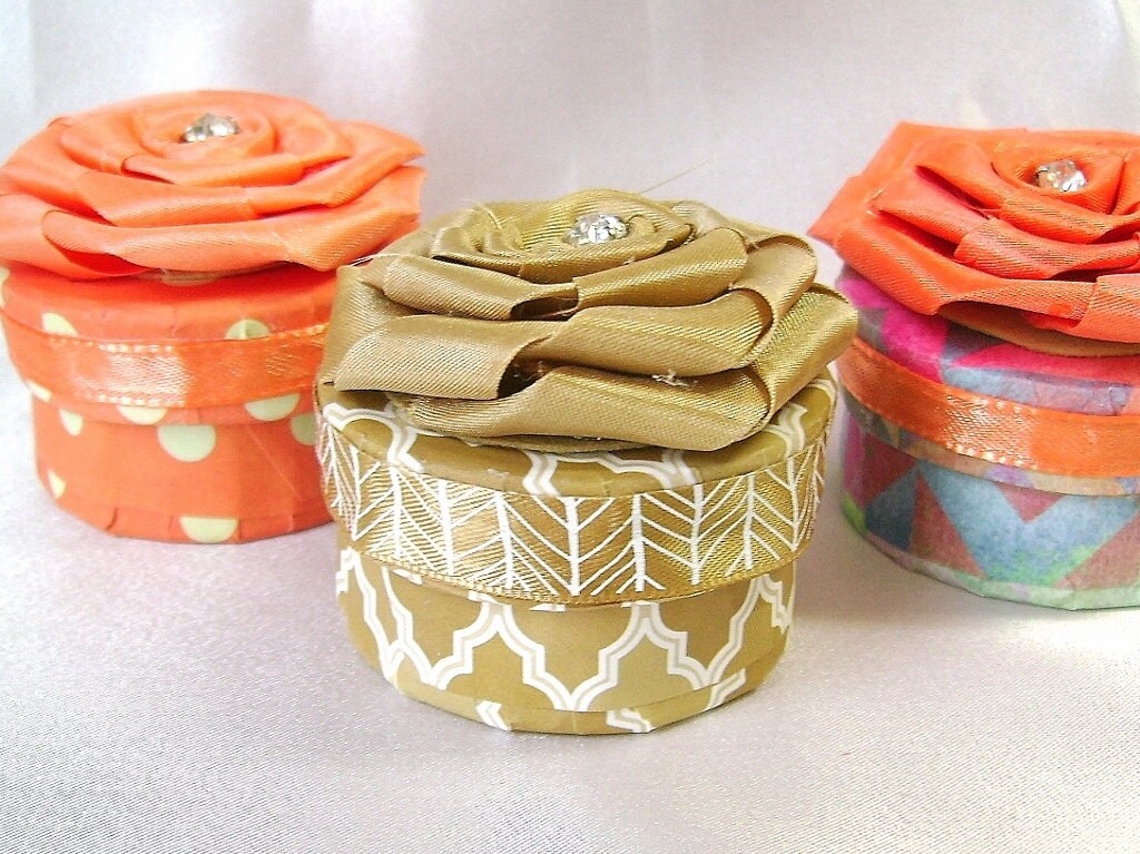 Tiny round ring box Mini jewelry gift box Miniature | Etsy