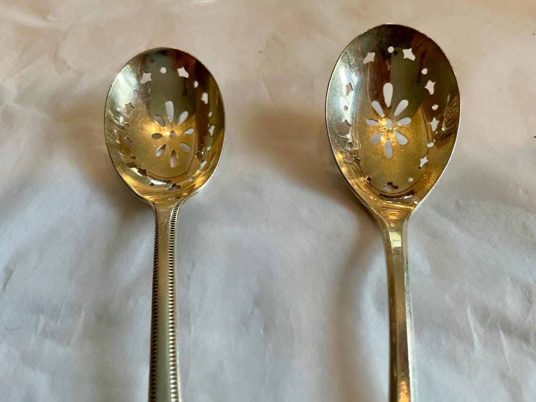 Set of 2 Vintage Silverplate Coordinating Relish Spoons - Etsy