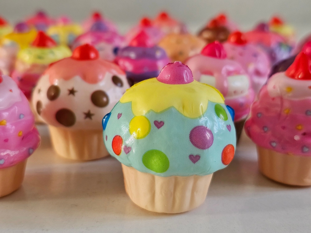 25 Cupcakes - Squishy Toys Soft Squeeze Foam Anti-stress School Office ...