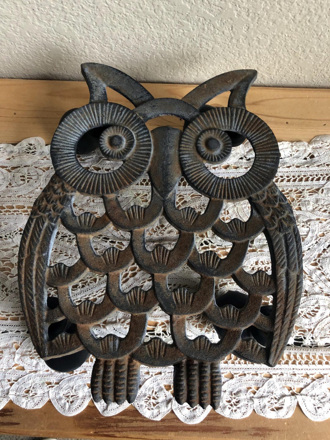 A Rusty Crusty Owl Shaped Metal Plant Stand/trivet on Rolling Casters ...