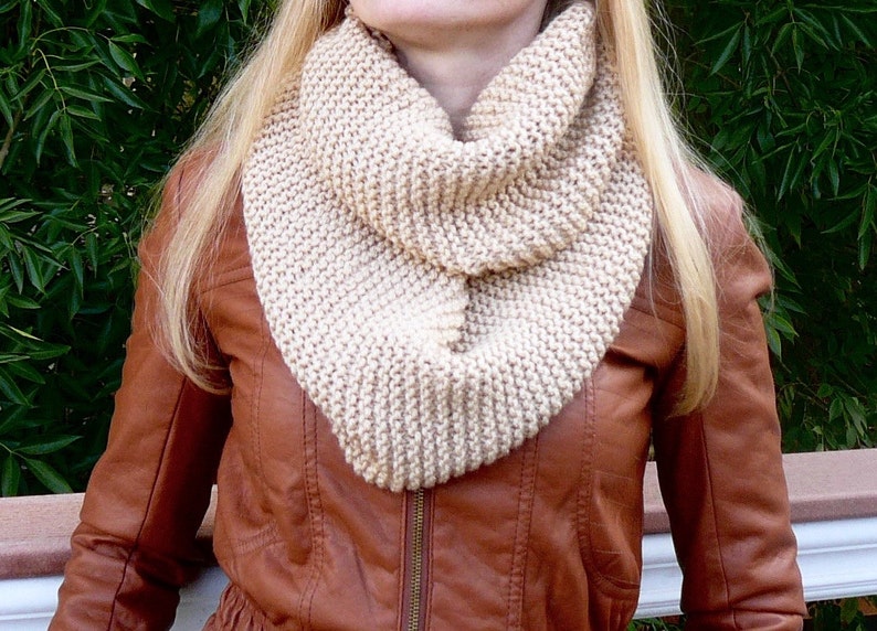 Infinity scarf. Hand Knitted Infinity Scarf. Beige infinity | Etsy