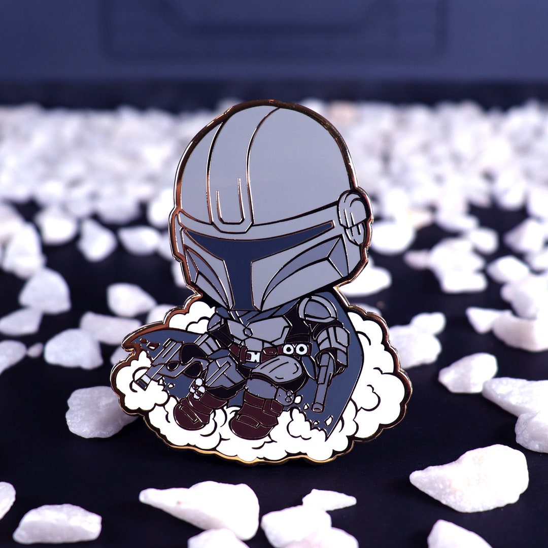 Din Djarin Large Enamel Pin - Chibi Mando Enamel Pin - Etsy