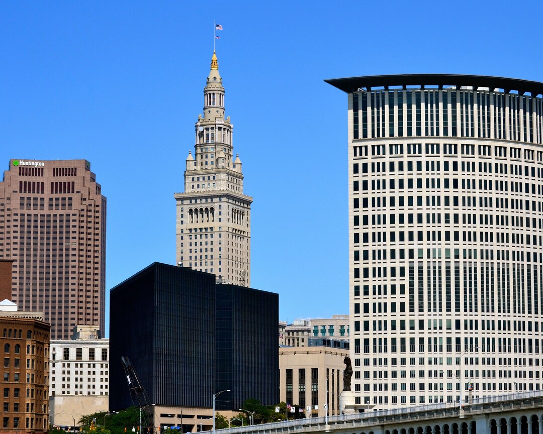 Cleveland Skyline - BP Building, Terminal Tower & Courthouse - Etsy