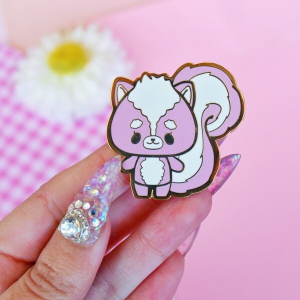Skunk Pin - Etsy