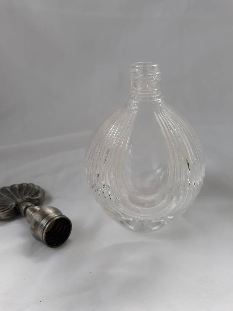 Beautiful EMPTY Glass Perfume Bottle With Seashell Top - Etsy