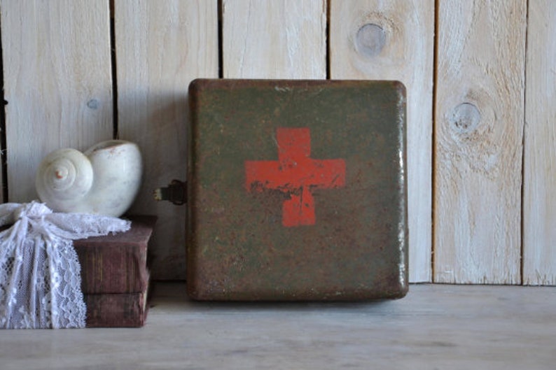 Vintage Medical Box Red Cross Medicine Box Vintage Doctor - Etsy