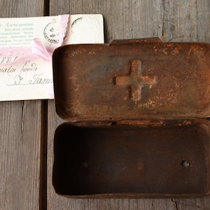 Vintage medical box Red cross Medicine box Vintage doctor | Etsy
