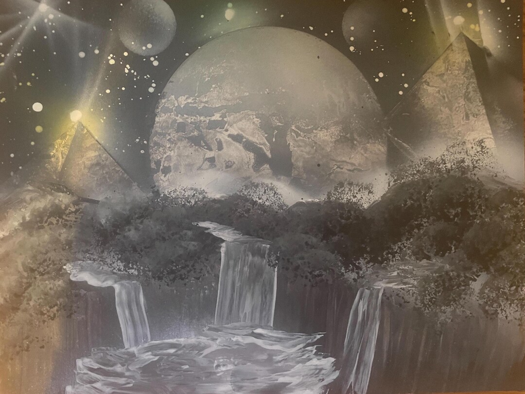 Spray Paint Art: Black and White Abstract Pyramids, Planets, Waterfalls ...
