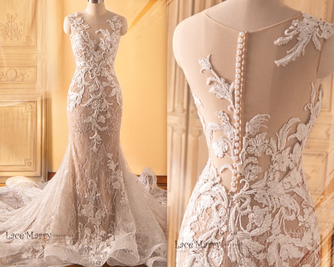 LYDIA / Fit and Flare Wedding Dress With Breathtaking Long Train ...