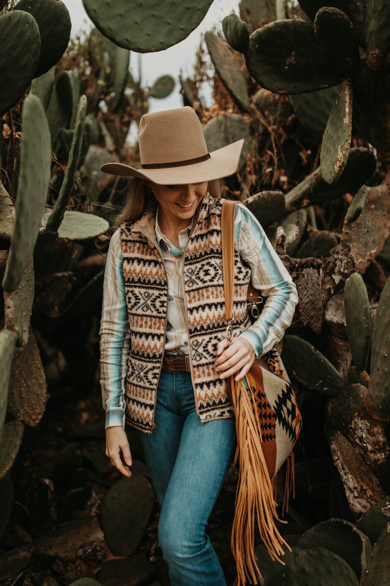 Large Hobo Fringe Shoulder and Cross Body Purse in Rancho Arroyo Tan ...