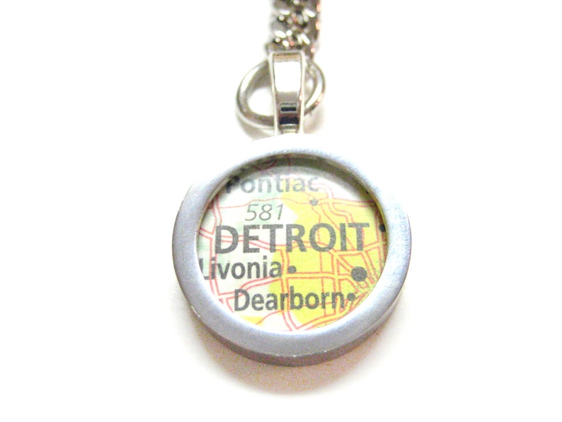 Detroit Michigan Map Pendant Keychain - Etsy