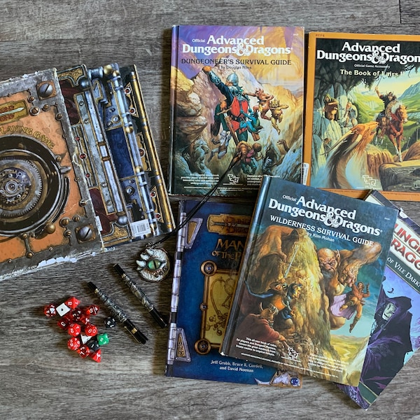 Vintage Dungeons and Dragons Game - Etsy