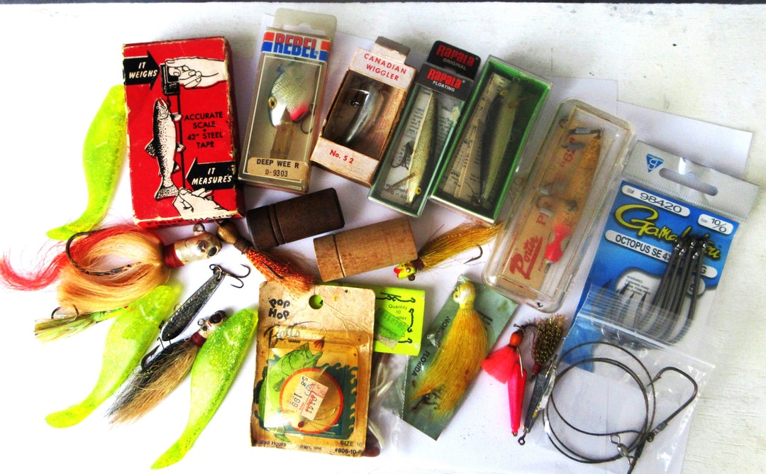 Nice Variety of Vintage Fishing / Boxed Lures, Jigs, Streamers, Hooks ...