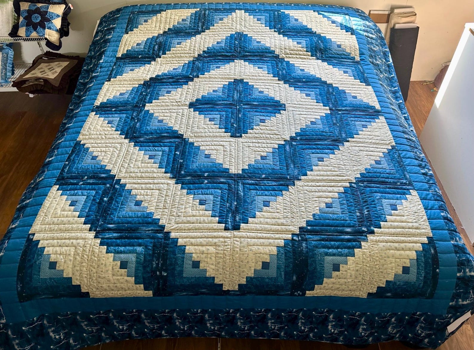 Amish Quilt for Sale Log Cabin Barn Raising Amish King Quilt Amish ...