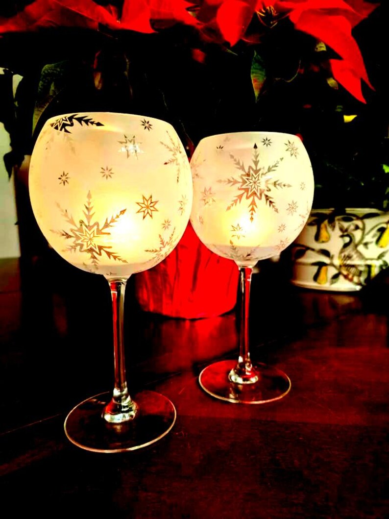 Snowflake Balloon Wine Glasses Set of 2 | Hand Engraved Frosted Crystal ...
