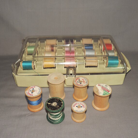 Art & Collectibles Fiber Arts Sewing SEWING THREAD SPOOLS vintage wood ...