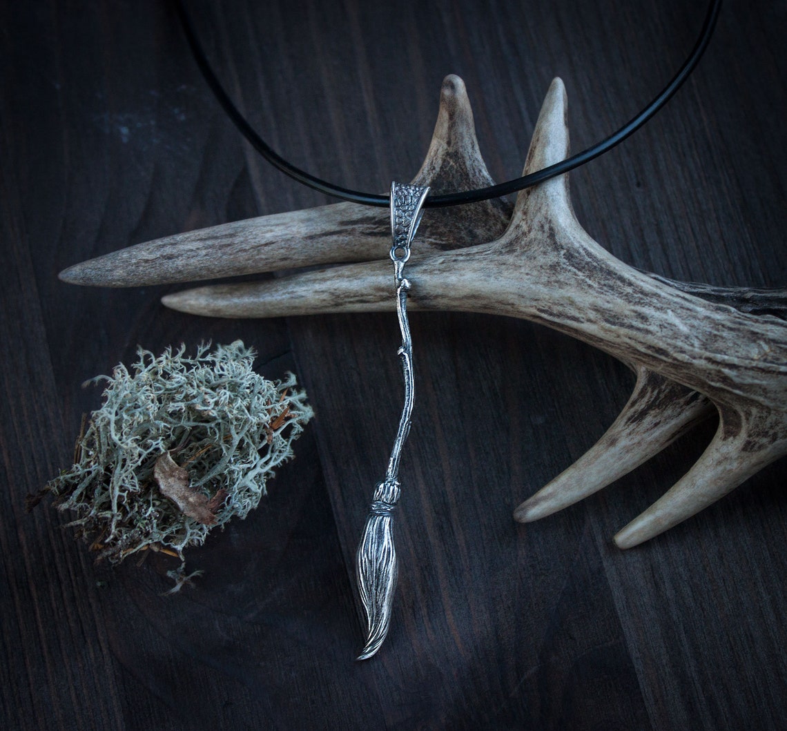 Ellen Rococo Witch Broom Pendant With Realistic Twig and Dragon's Skin ...