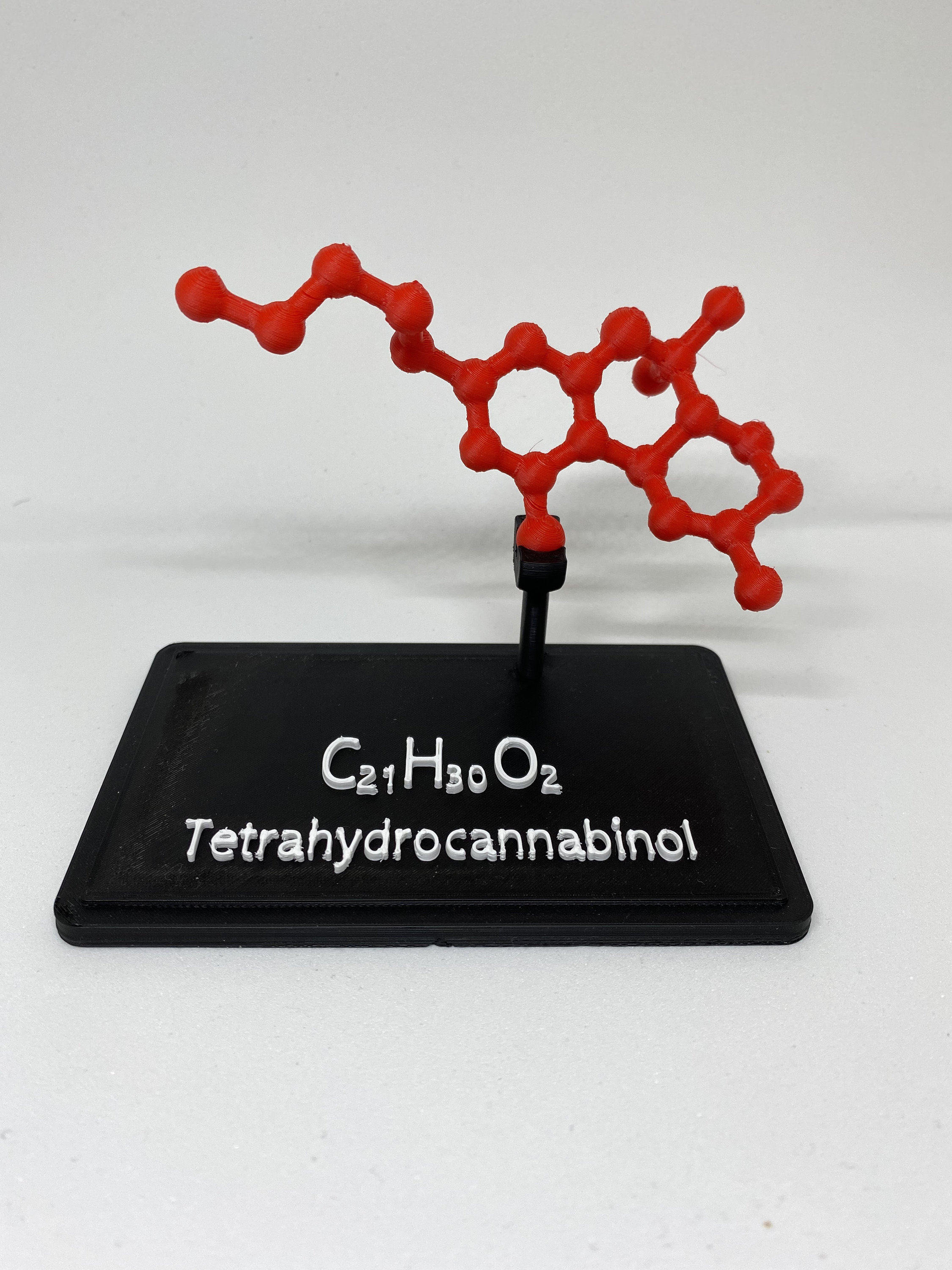 THC Beautiful and Elegant 3D Model of Tetrahydrocannabinol THC 3D ...