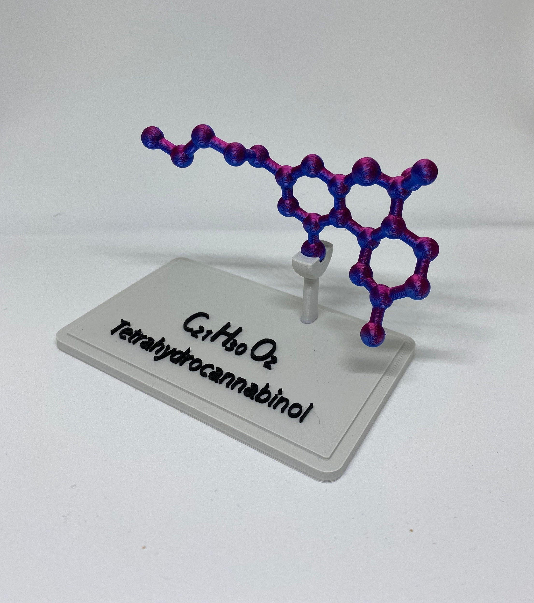 THC Beautiful and Elegant 3D Model of Tetrahydrocannabinol THC 3D ...