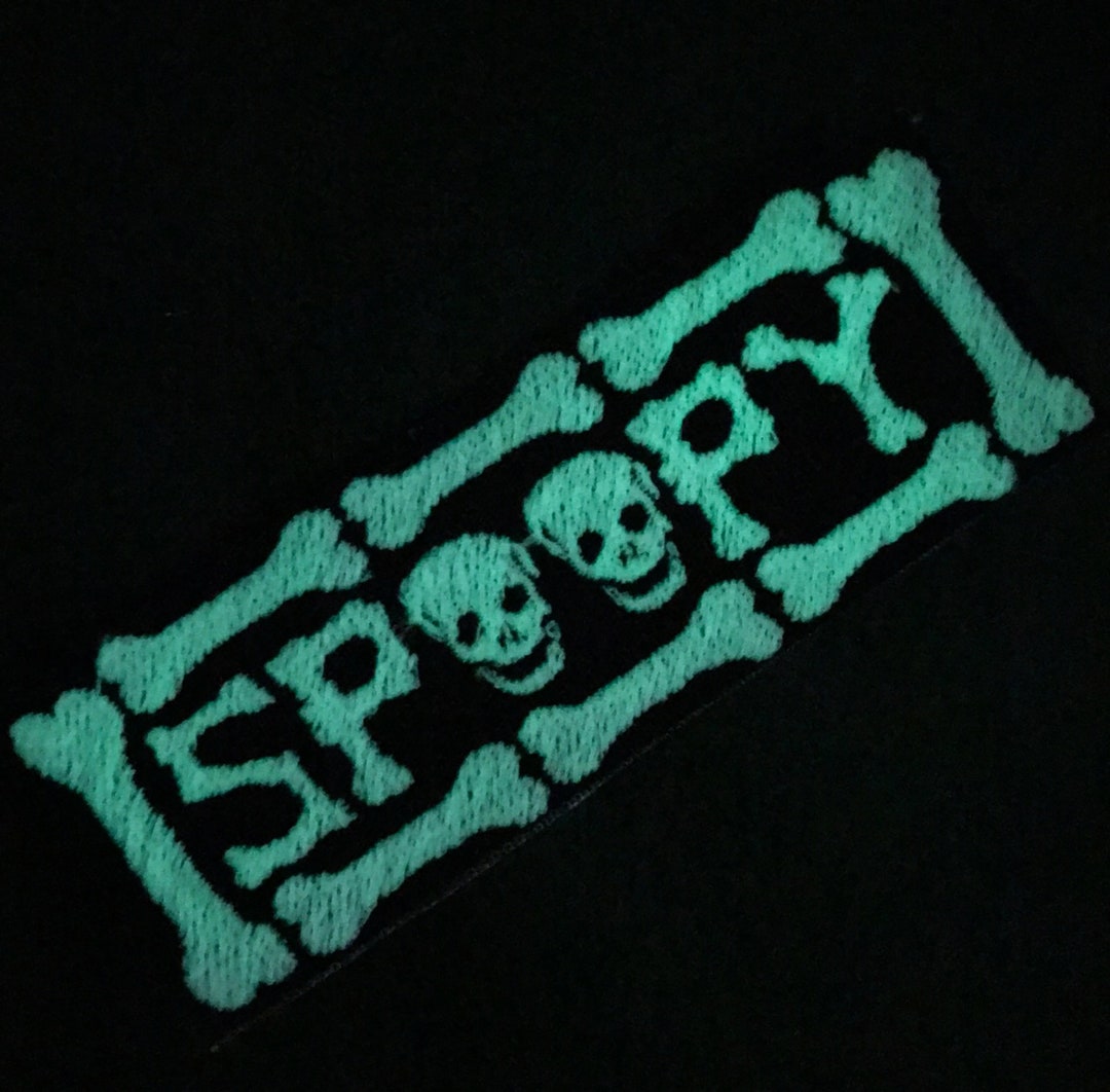 Glow-in-the-dark Spoopy Skull Sign - Etsy