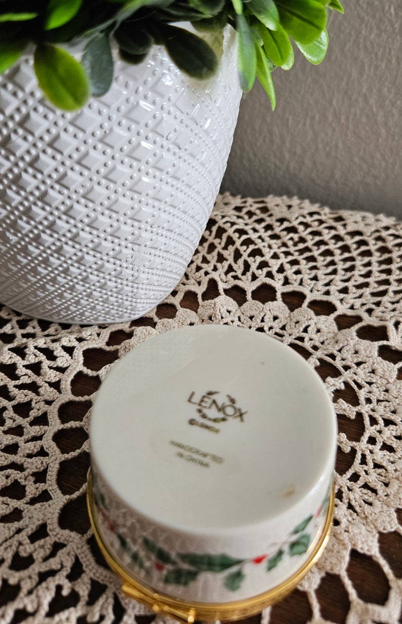 Vintage Lenox Porcelain Trinket And/or Jewelry Box Lenox Holly Berry ...