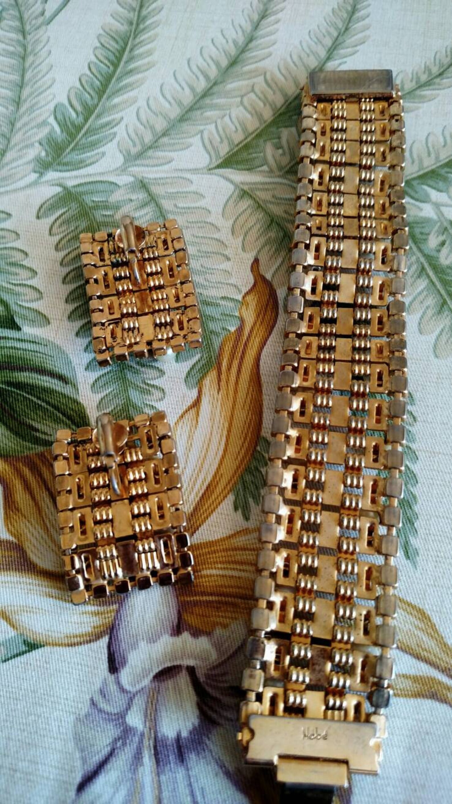 Vintage Hobe Bracelet and Earrings Set Hobe Rhinestone and Faux Pearl ...