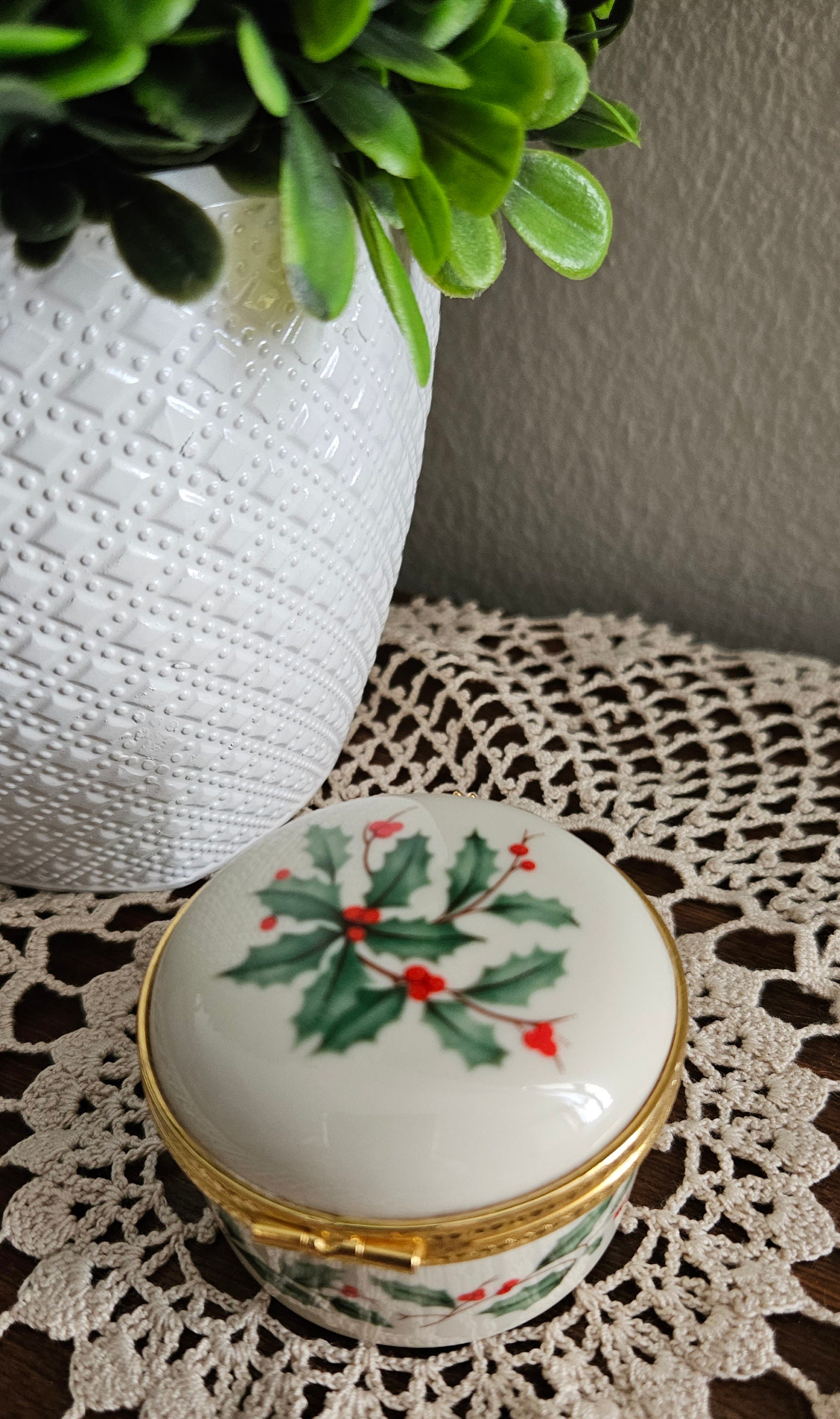 Vintage Lenox Porcelain Trinket And/or Jewelry Box Lenox Holly Berry ...