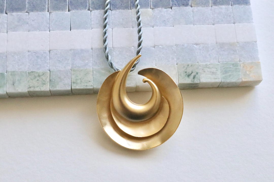 22K Gold Hammered NEREIDA Spiral Design Necklace & Earring SET - Etsy