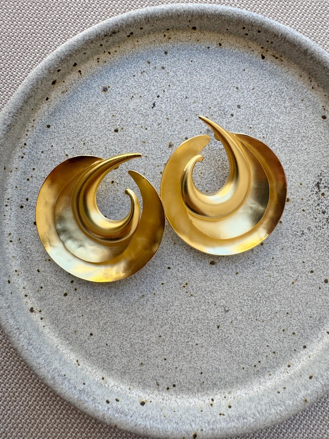 22K Gold Hammered NEREIDA Spiral Design Earrings - Etsy