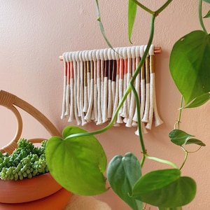 Romy / Macrame Wall Hanging - Etsy