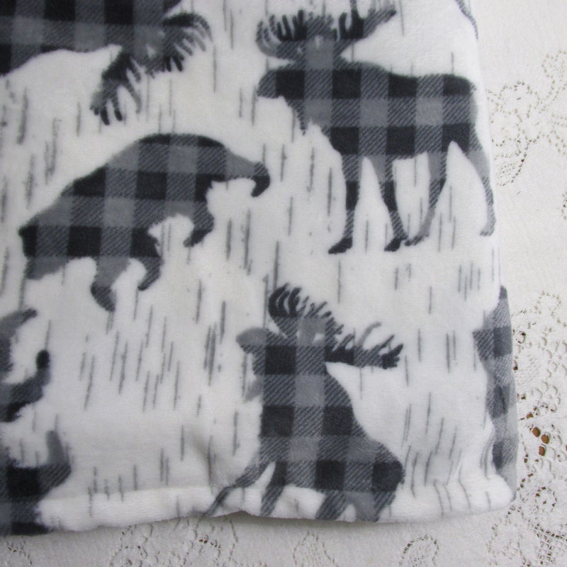 Buffalo Plaid Moose - Etsy