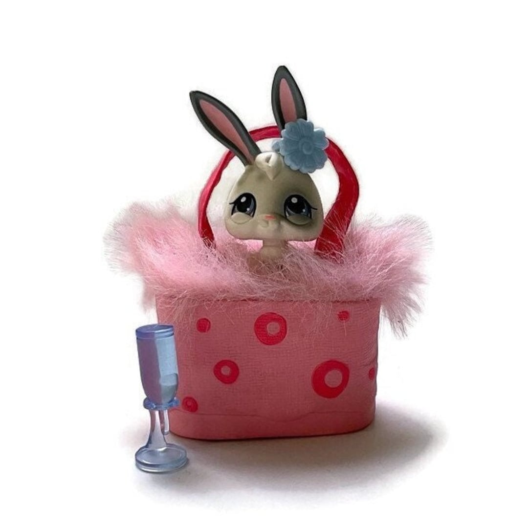 Littlest Pet Shop 2004 Portable Pet Series,18 Rabbit in Fur Lined ...