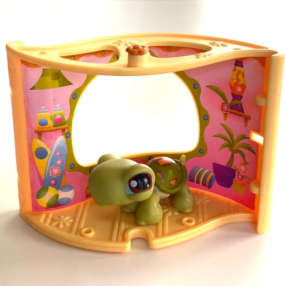 Littlest pet shop aquarium store