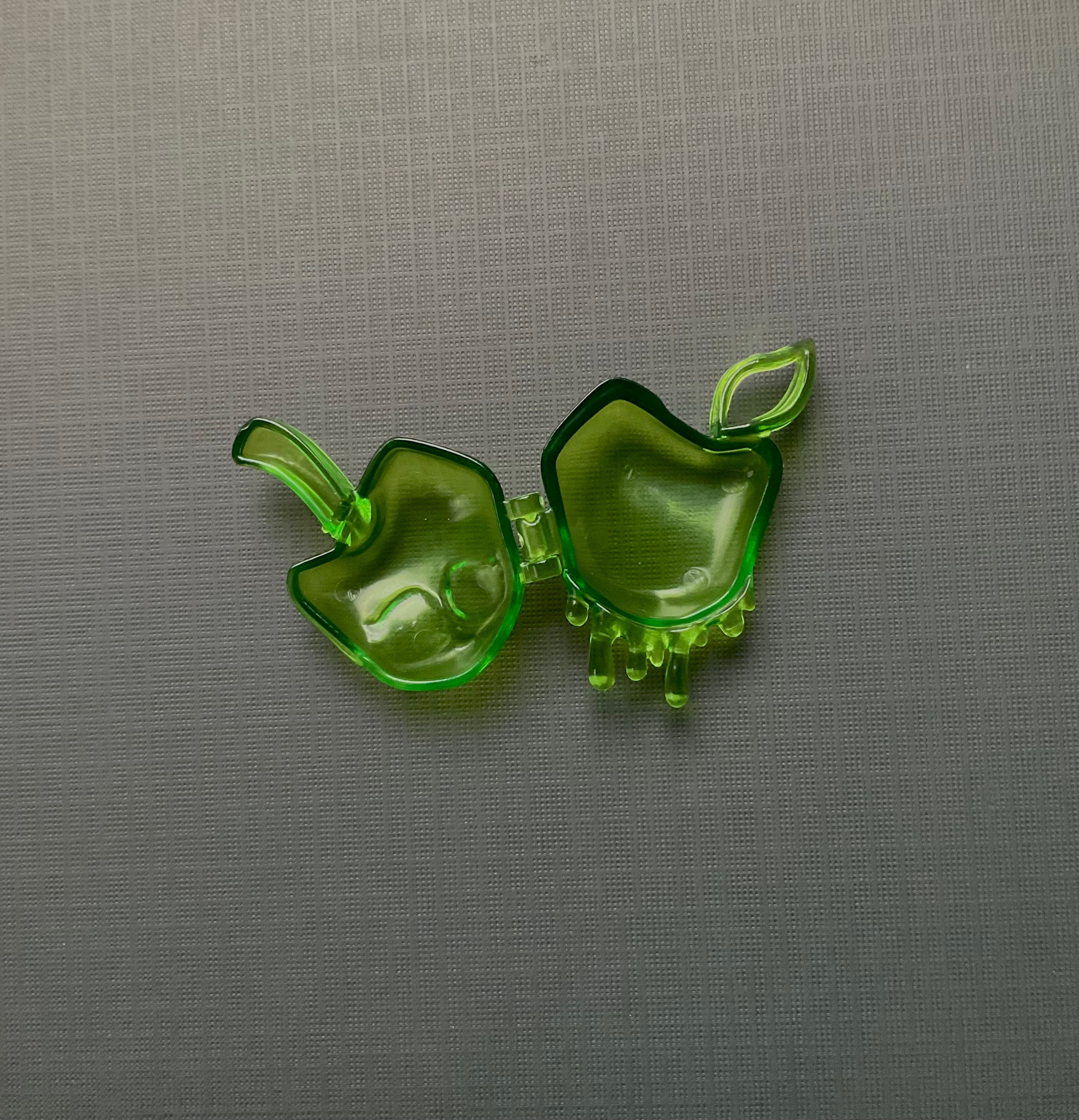 Monster High Draculaura Snow Bite Scarily Ever After Skull Purse ...