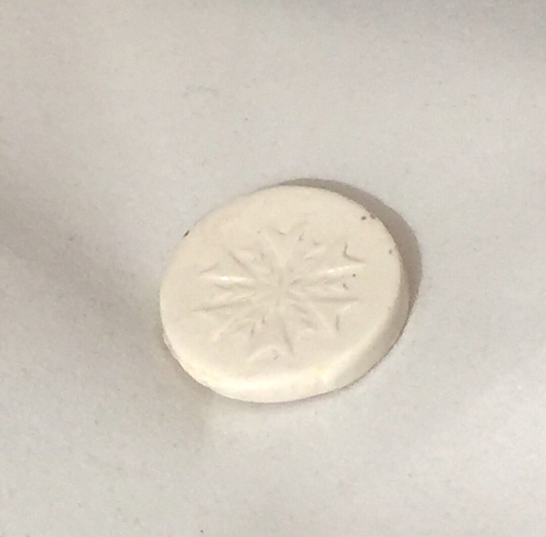 13/16" White Round Snowflake Buttons ~ - Mini Buttons - Ceramic Buttons ...