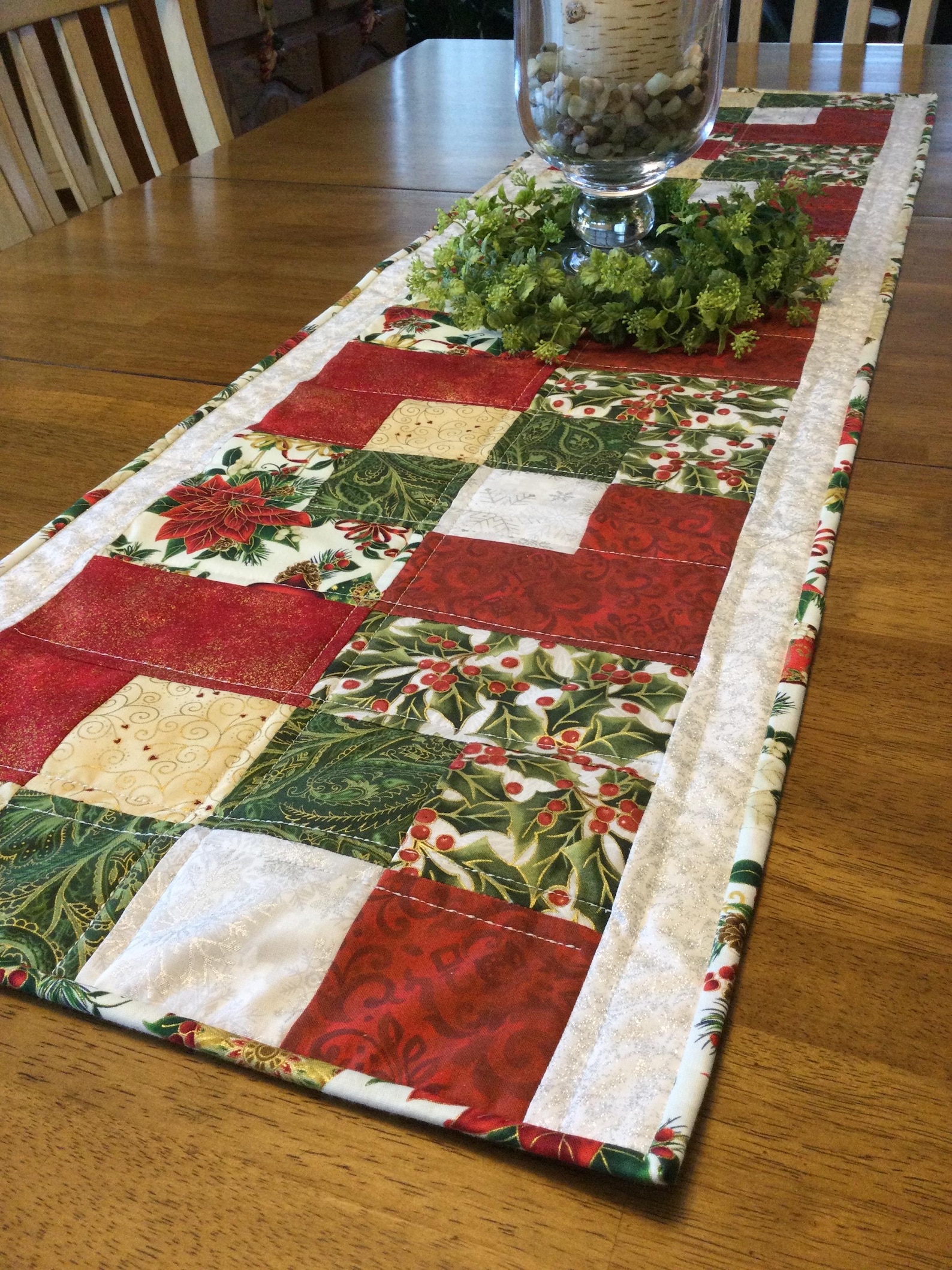 Quilted Christmas Table Runner: Poinsettia and Holly Table Topper - Etsy