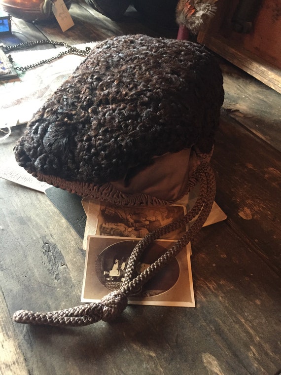 Victorian Lambs Wool Hand Muff: Antique Satin Hand Wa… - Gem