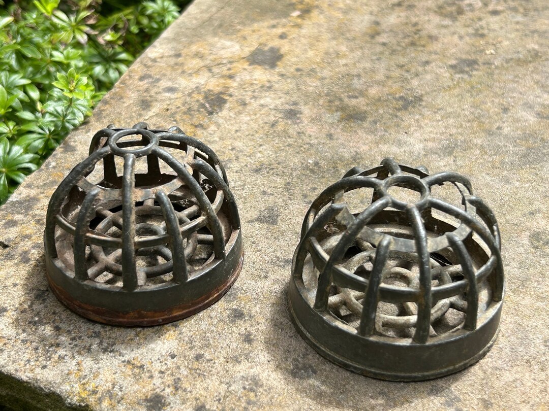 Vintage Chippy Flower Frog Cages , Rustic Garden, Farmhouse, Floral ...