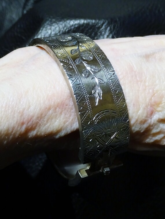 Victorian Silver Bracelet, Floral Etching - Gem