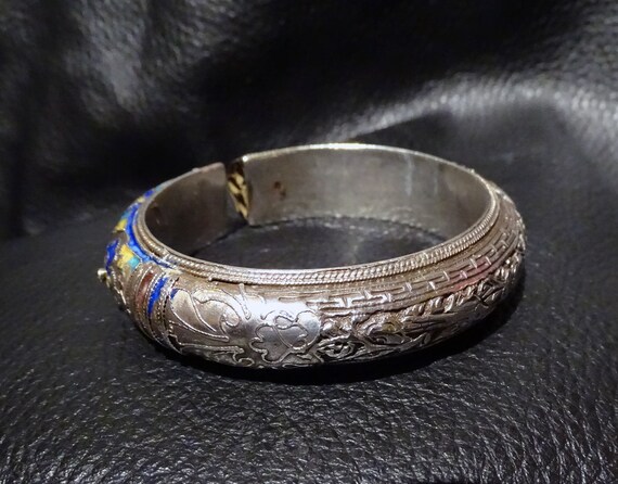 Enamel bangle bracelet store