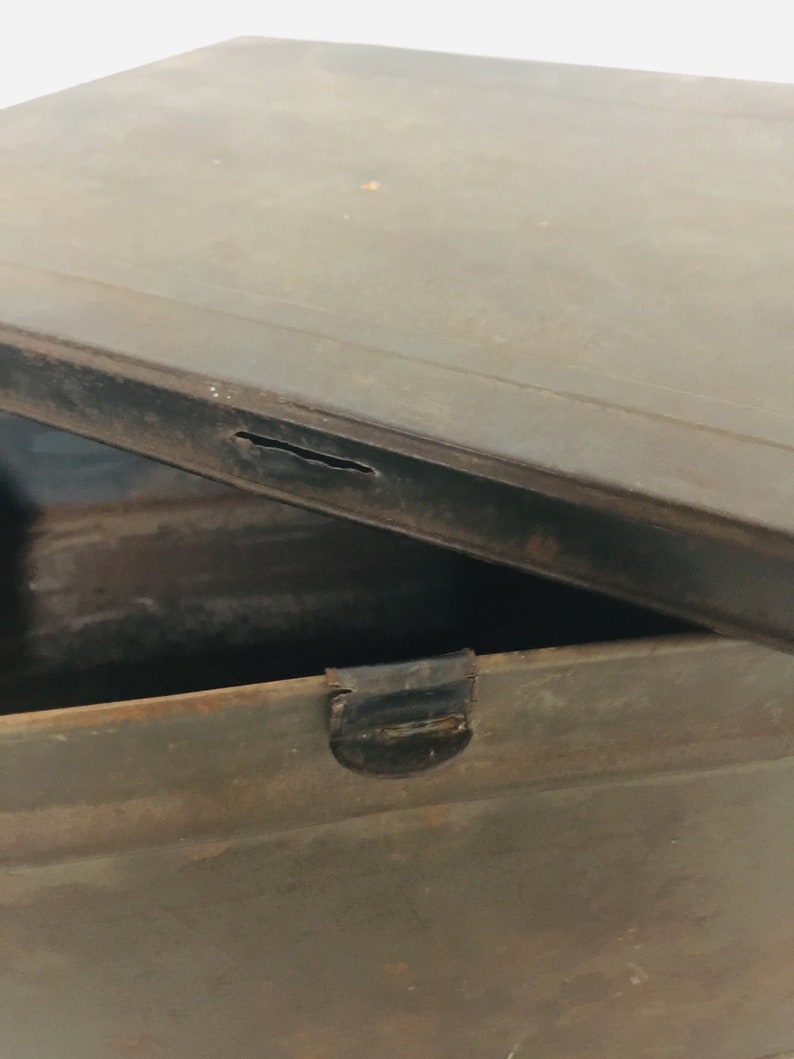 Vintage Tin Bread Box Rusty Box Biscuit Tin Cookie Tin | Etsy