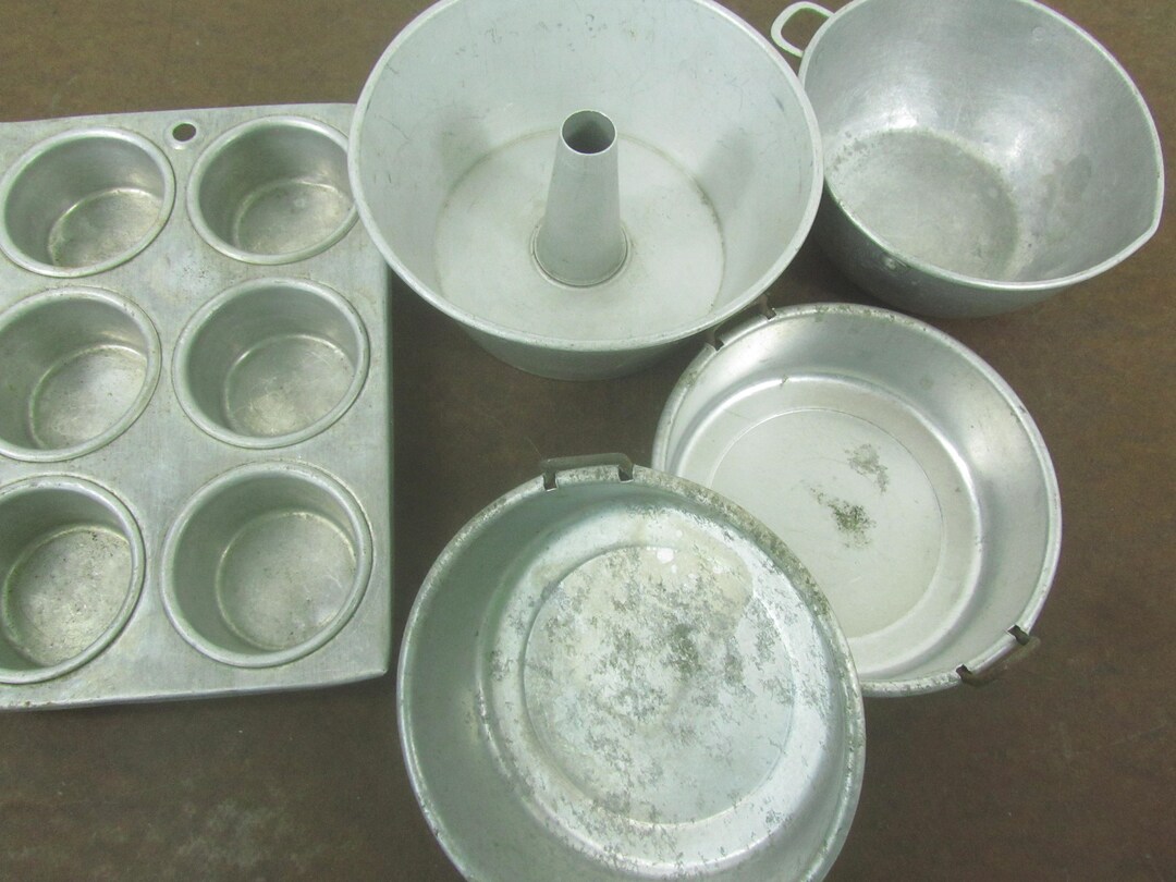 Toy Bake Set, Aluminum Toy Pan, Toy Dish, Vintage Toy, Pots and Pans ...